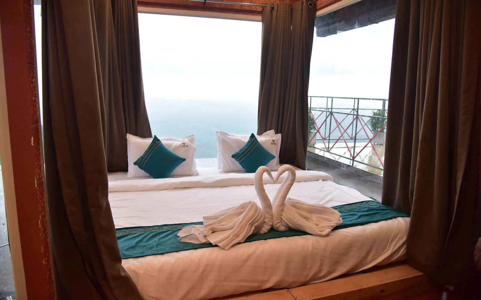 Romantic Getaway: Kozhikode Resorts for Couples