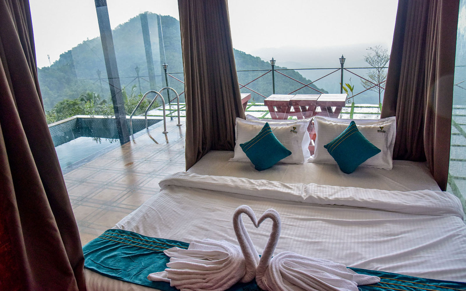 Romantic Getaway: Kozhikode Resorts for Couples